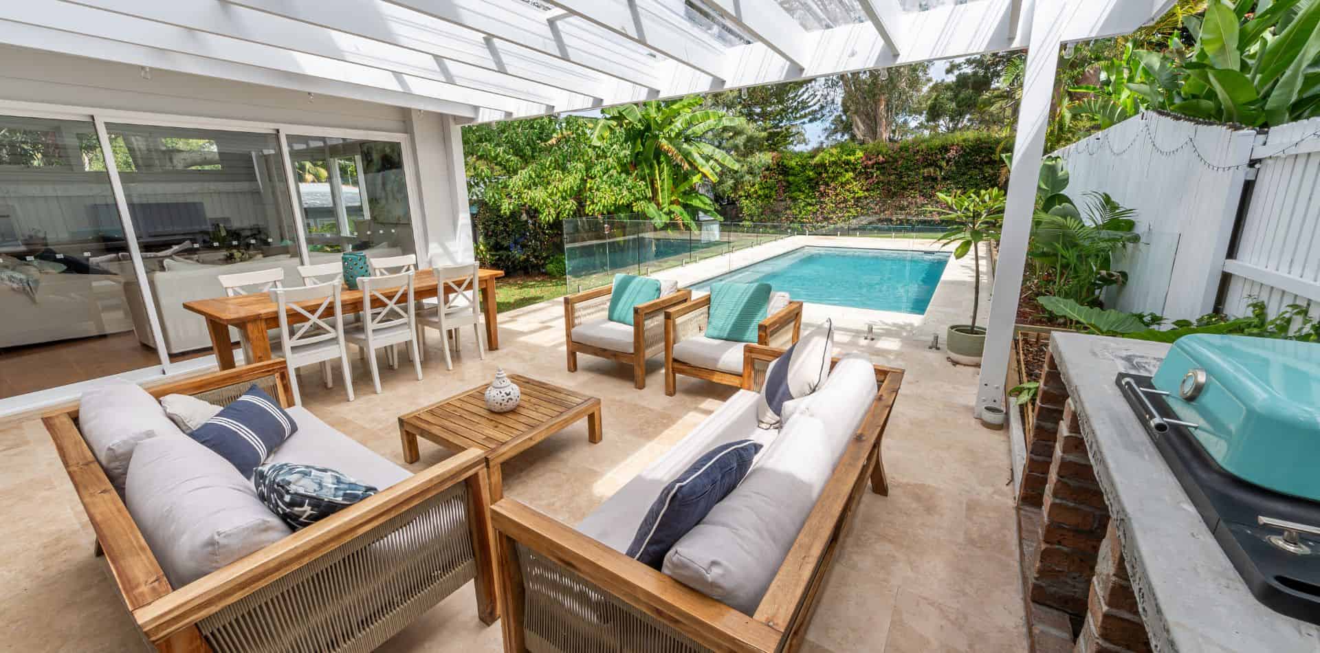 How To Create The Perfect Swimming Pool Area - Renovating Mums